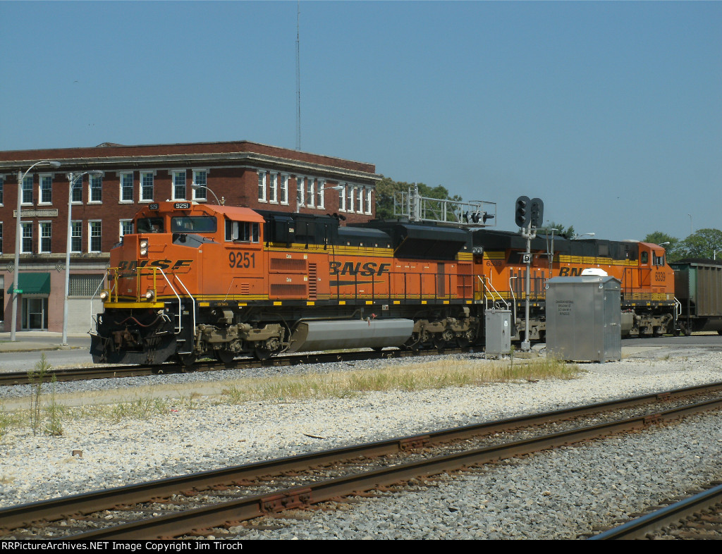 BNSF 9251